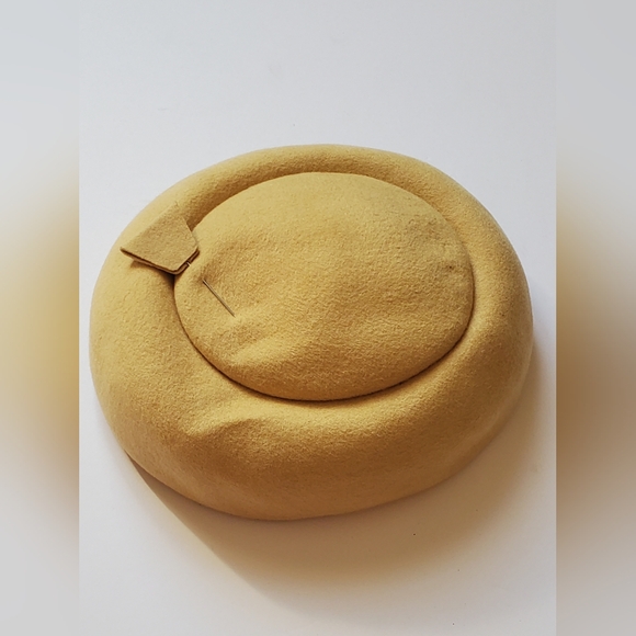 merrimac hat corp | Accessories | Vintage Wool Berret Mane In Usa ...